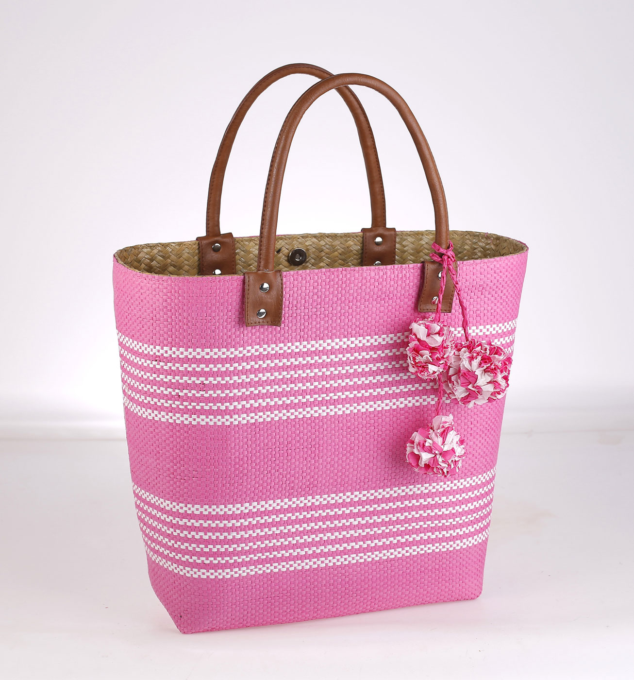 Coșuleț din fibre rafie sintetică Kbas cu ciucuri, ciclamen 308603FX